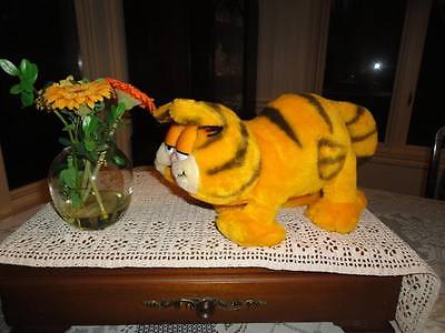 GARFIELD Stuffed Cat RARE Walking Pounce Position 7 inch tall x 14 inc ...